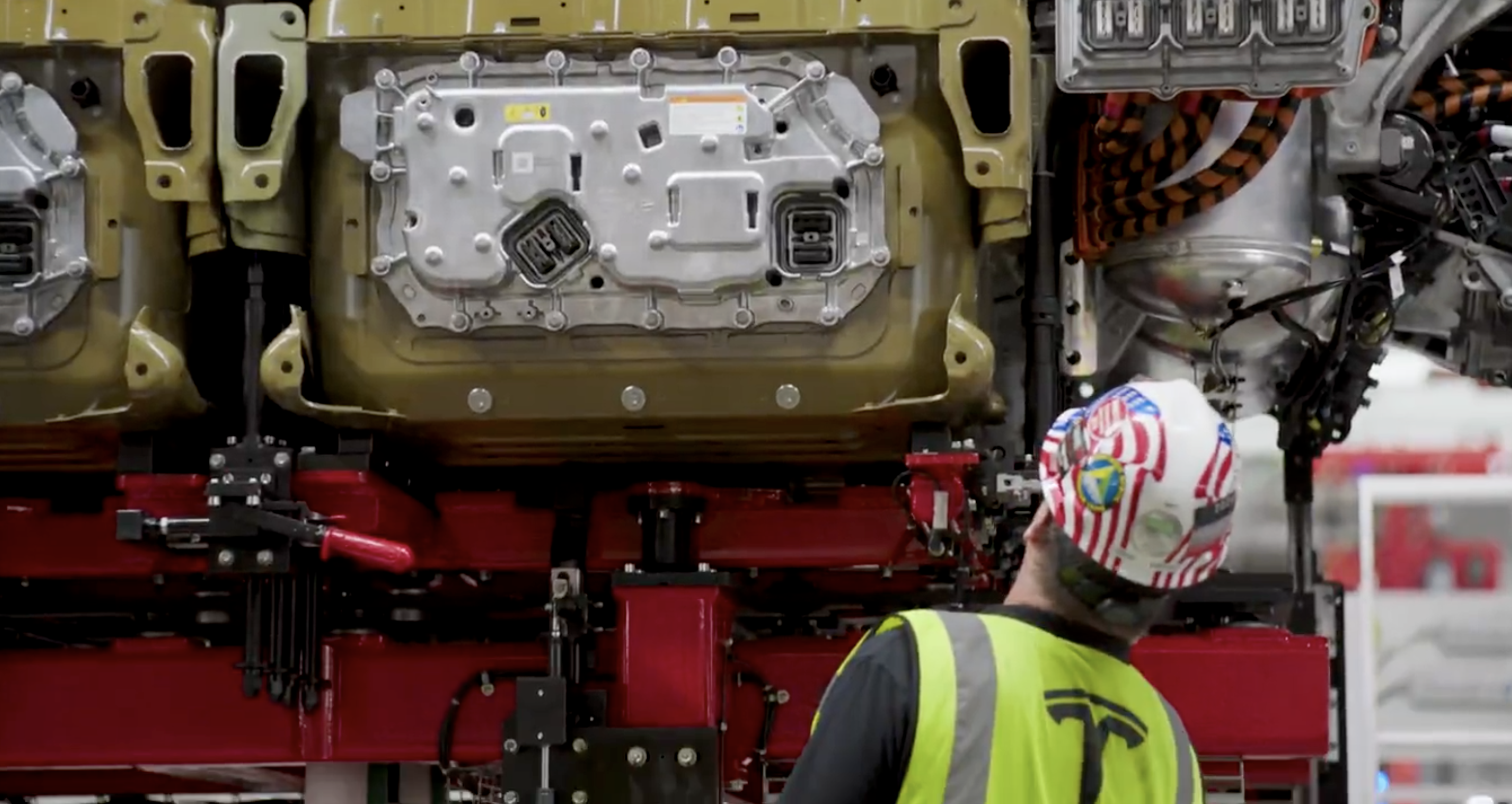 Tesla Semi Factory Tour: Production is Finally Scaling Up!